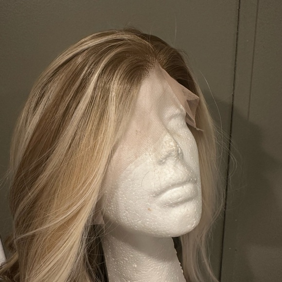 Chelsea Smith Crowns | Hair | Chelsea Smith Crowns Janelle | Poshmark